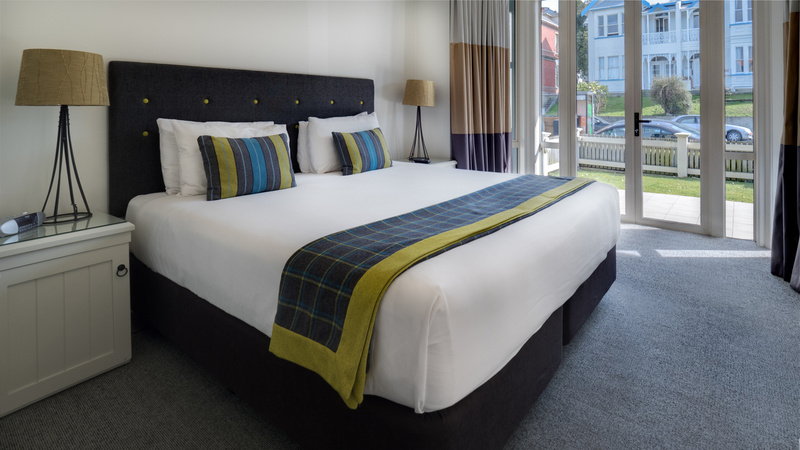 Executive One Bedroom Suite with Courtyard | 858 George Street Motel